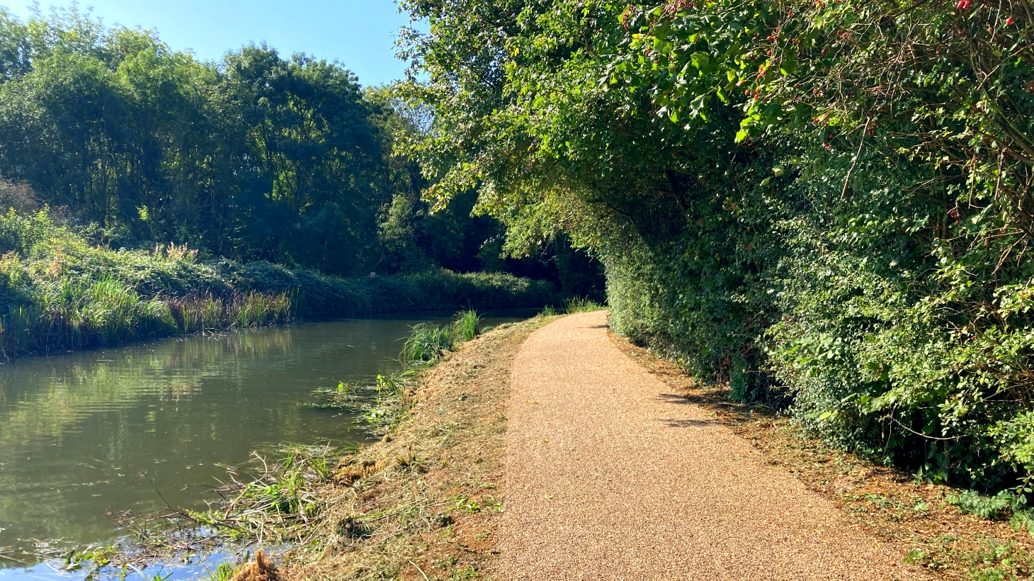 Kennet and Avon Canal towpath in Berkshire easier to access following ...