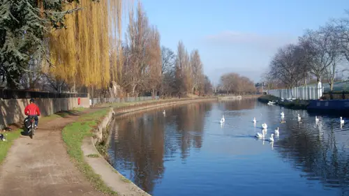 London Docklands and Lea Valley - Walk Wheel Cycle Trust