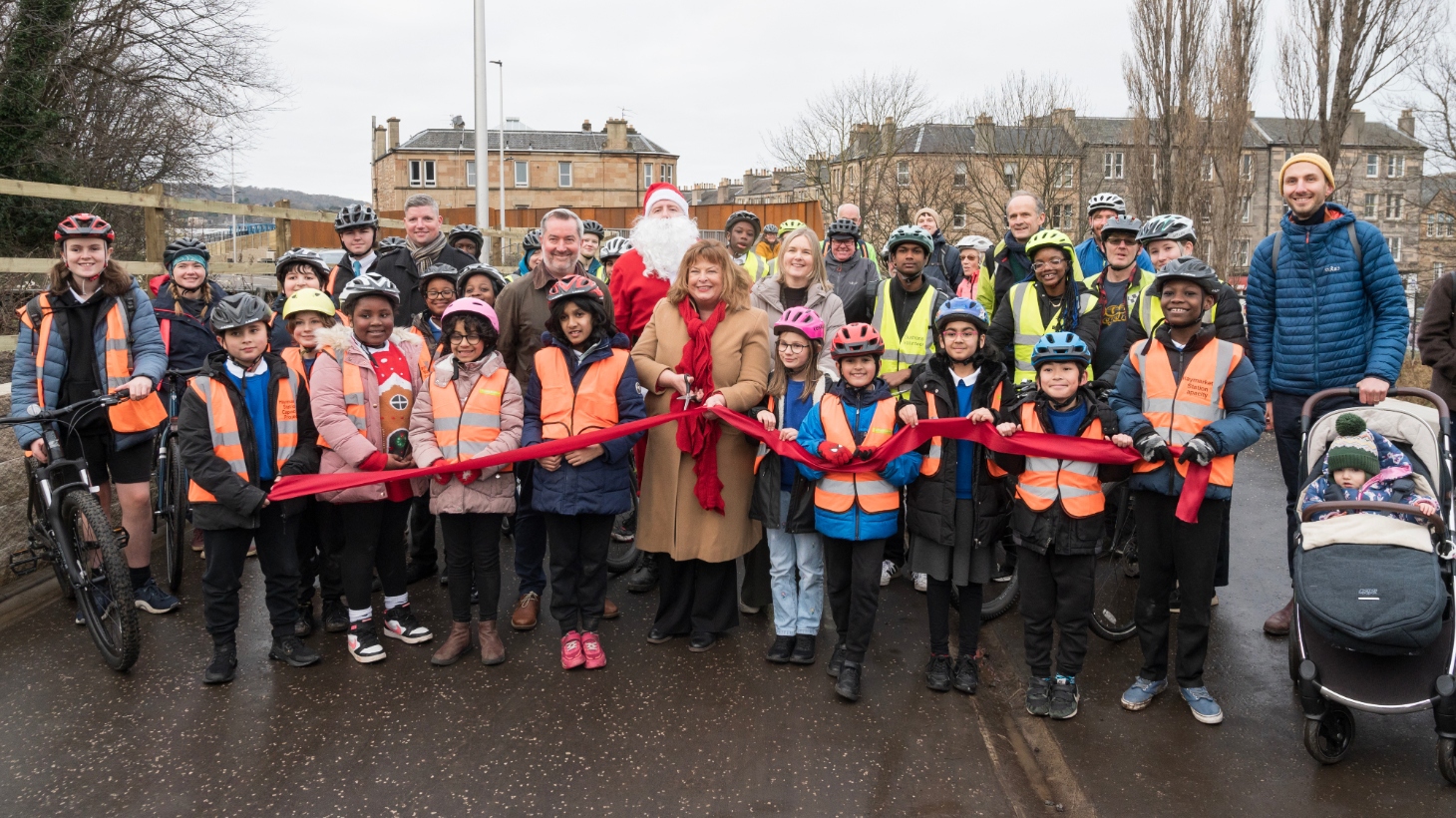 Roseburn to Union Canal active travel route officially opened in ...